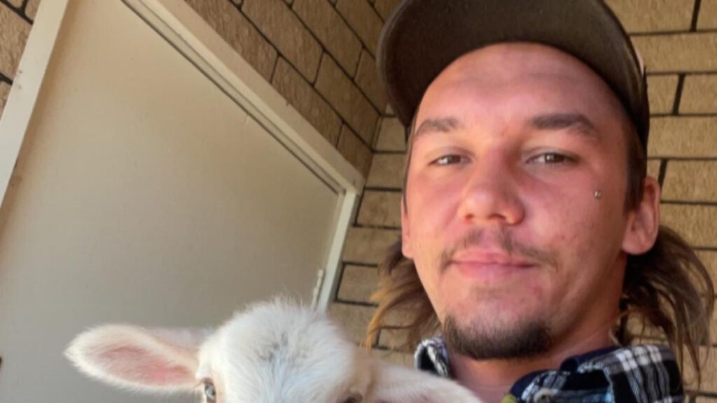 Byford ute death: Matthew Mauger, 21, passes away after falling from ...