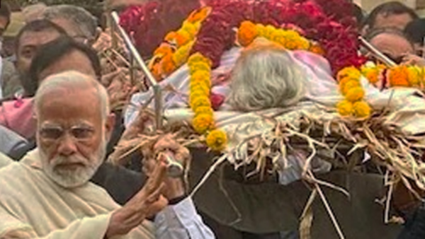 PM Modi's mother Heera Ba on the last journey — Indian Monitor