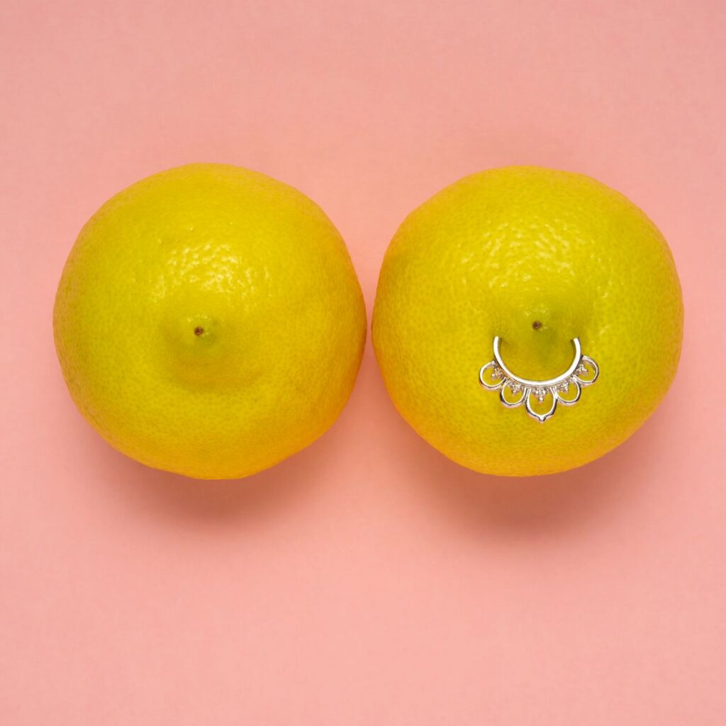 Todo sobre el piercing en el pezón, la joya del pecho … — Indian Monitor